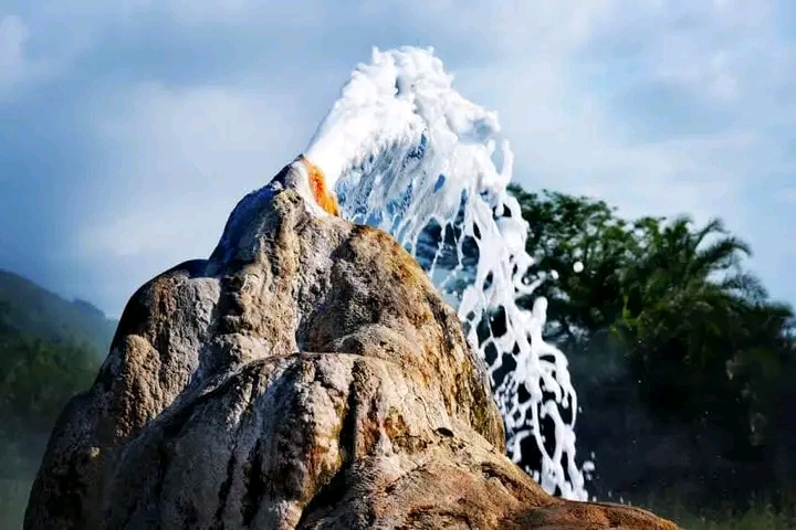 Uganda Natural hot springs | Msafiri Tours